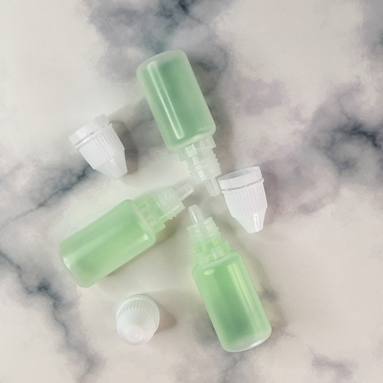 Screw Cap Sealing Plastic Dropper Bottles for Controlled Dispensing